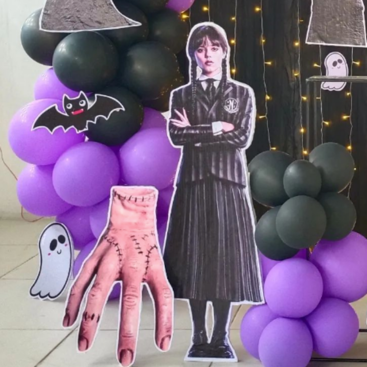 Gepersonaliseerde grote Wednesday cut-out foamboard – GOXXO